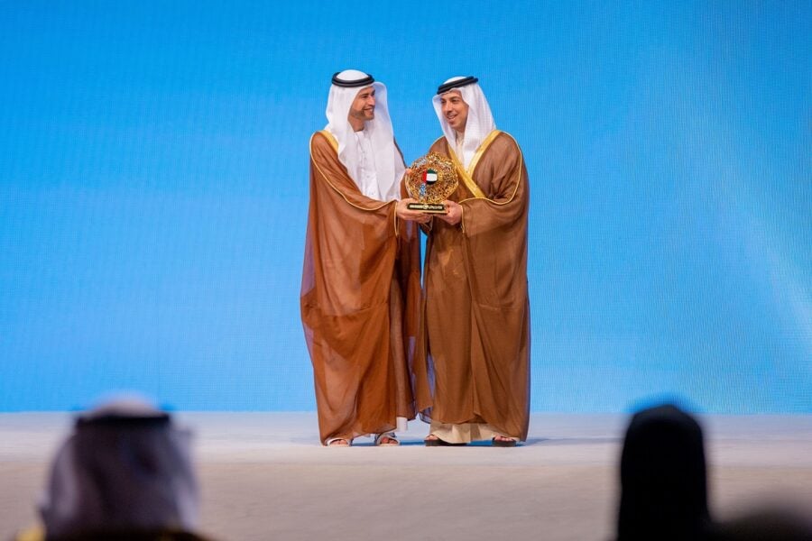 UAE's MoF receives leading Federal Entity excellence award - Economy ...