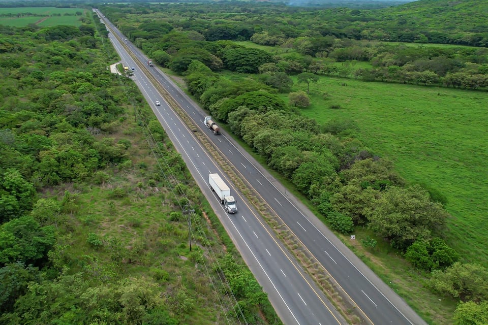 Highways Around The World The World's Widest Motorway Spans 26 Lanes
