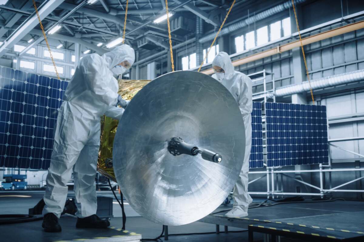 DEWA explores space technology collaboration with UK Space Agency