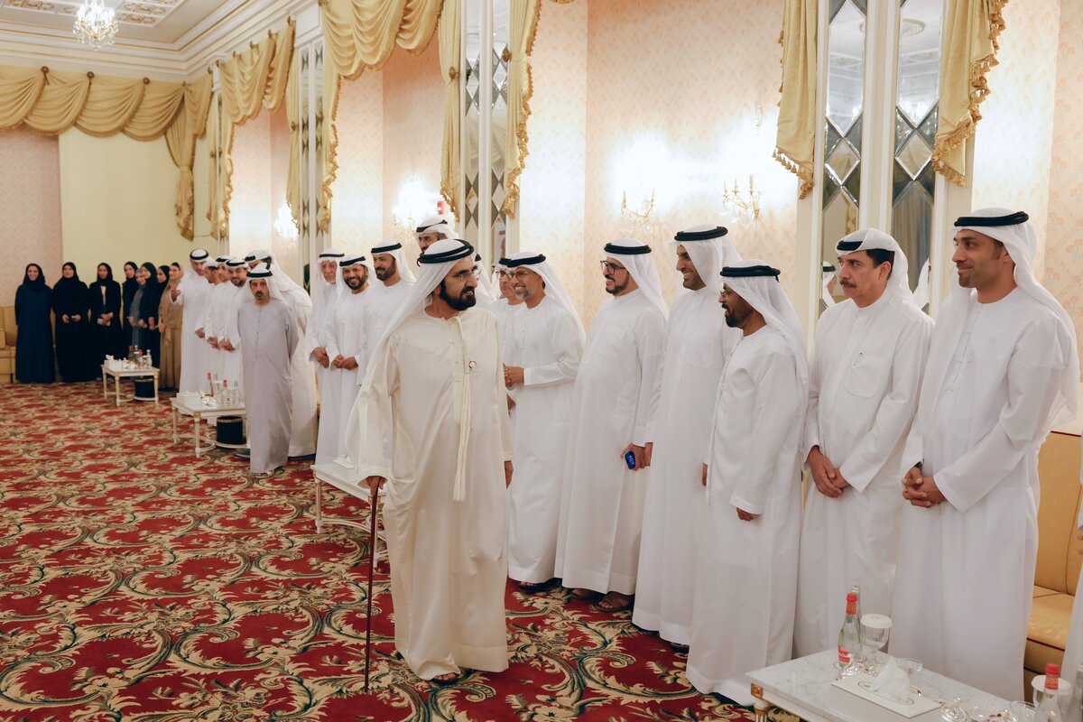 Dubai Ruler meets with local investors and senior officials to enhance ...