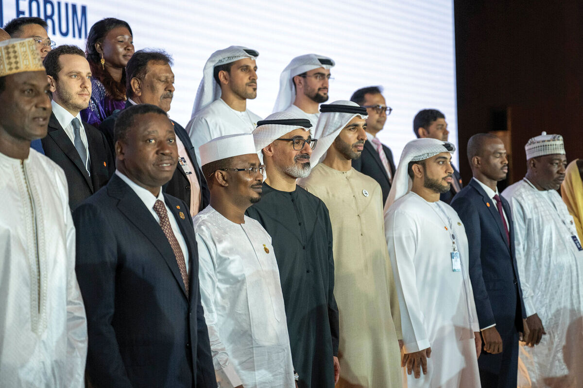 President of Chad and Sheikh Khaled witness signing of 18 agreements ...
