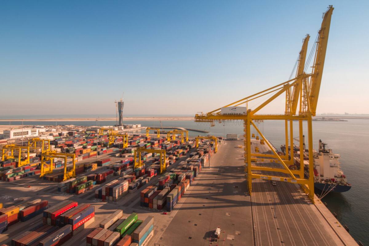 Qatar's trade surplus rises 13 percent to $3.88 billion in December 2025