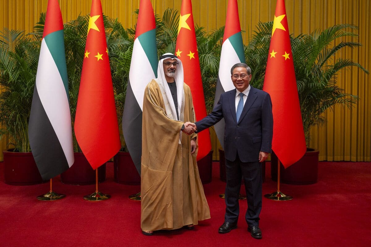 Abu Dhabi Crown Prince, China Premier sign clean energy, tech MoUs amid ...