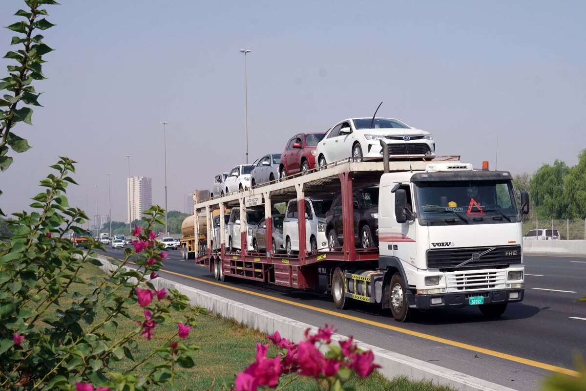 Dubai announces new truck movement ban on emirates road: Key details ...