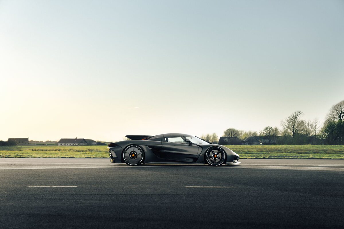 The 10 fastest cars in the world in 2025: Speed, specs and records