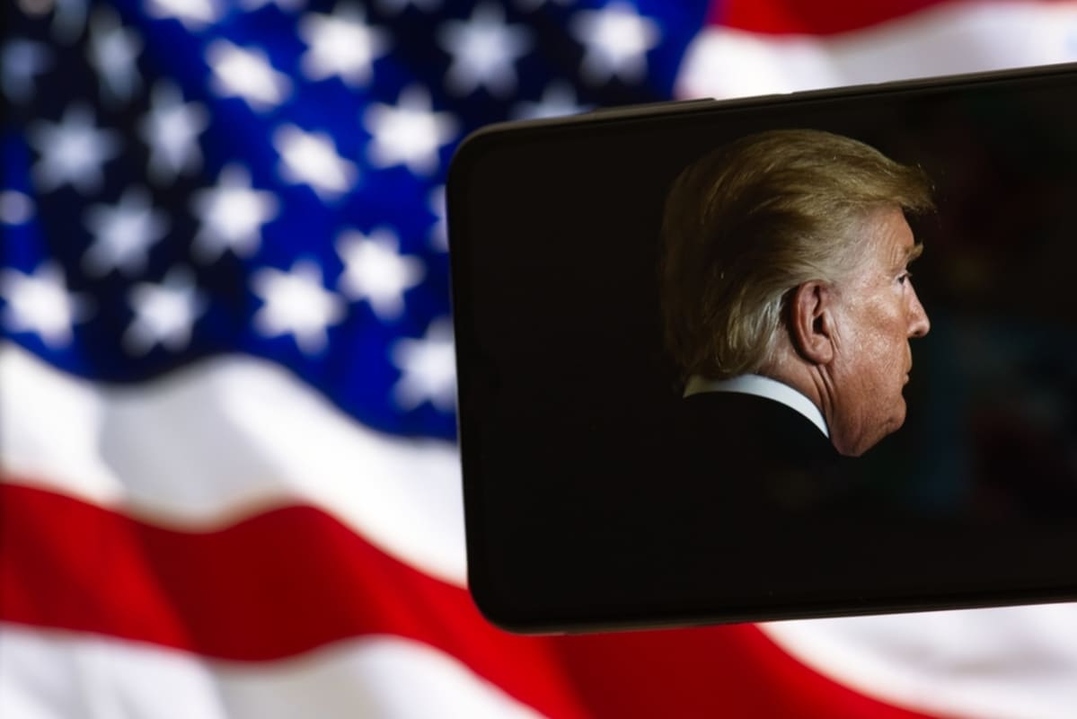 Trump family unveils T1 smartphone and ‘Trump Mobile’ service: Key ...