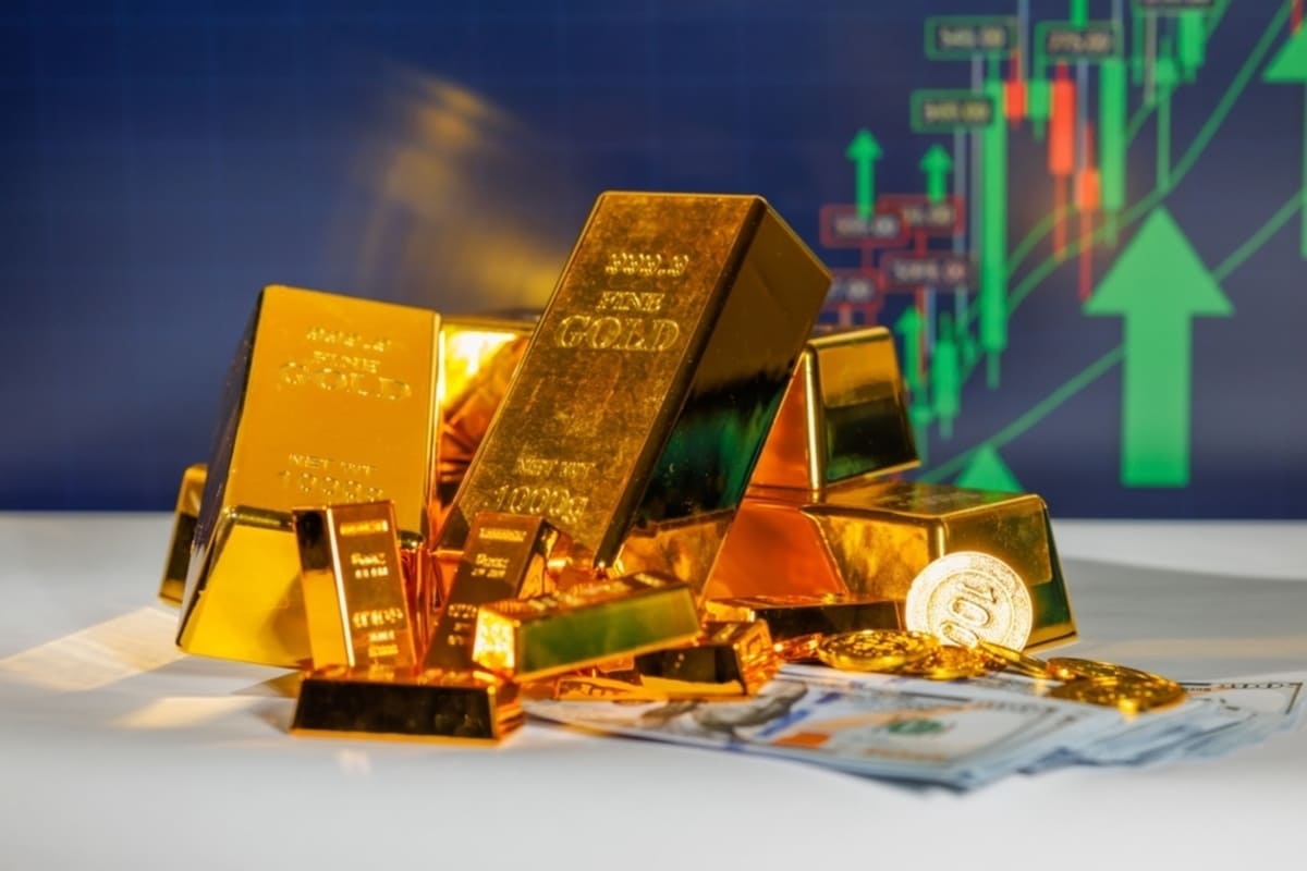 Gold hits monthly high of $5,376 as Middle East conflict intensifies ...